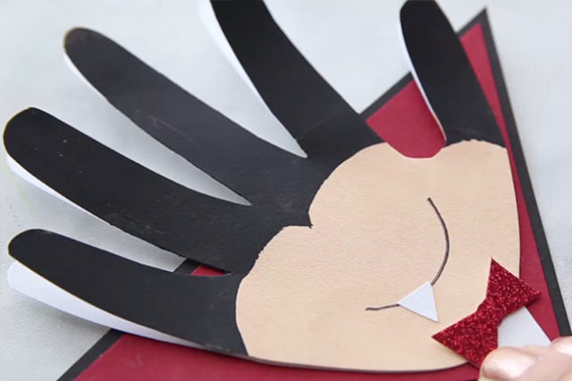 Halloween Handprints - The Best Ideas for Kids