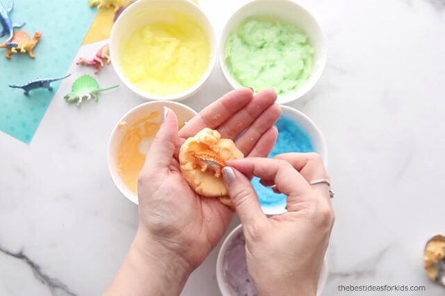 Fizzy Dinosaur Eggs - The Best Ideas for Kids