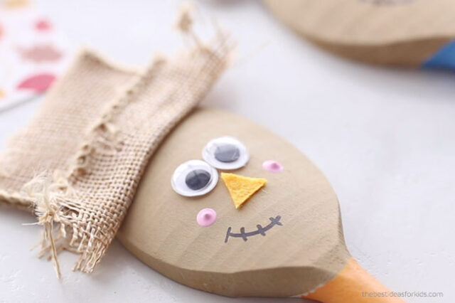 Wooden Spoon Scarecrow - The Best Ideas for Kids