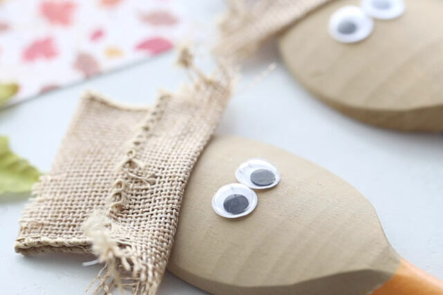 Wooden Spoon Scarecrow - The Best Ideas for Kids