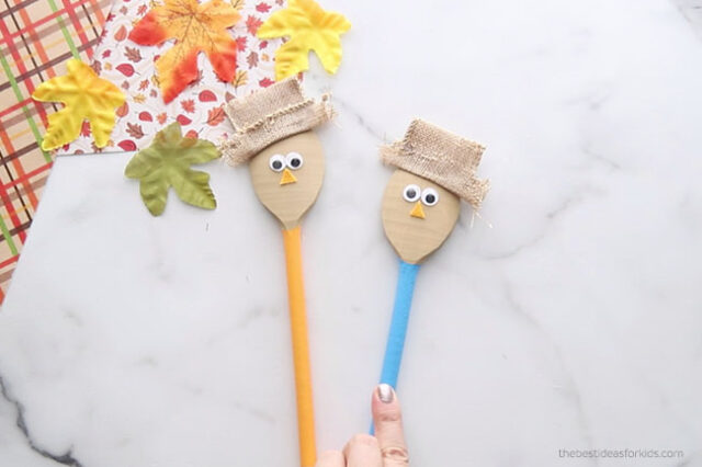 Wooden Spoon Scarecrow - The Best Ideas for Kids