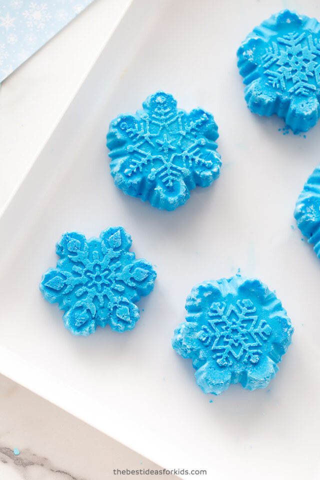 Fizzy Snowflakes - The Best Ideas for Kids