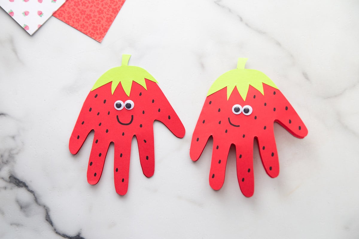 Strawberry Handprint - The Best Ideas for Kids