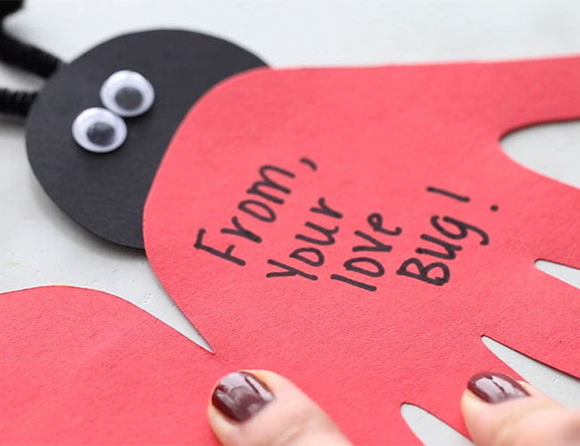 Ladybug Handprint - The Best Ideas for Kids