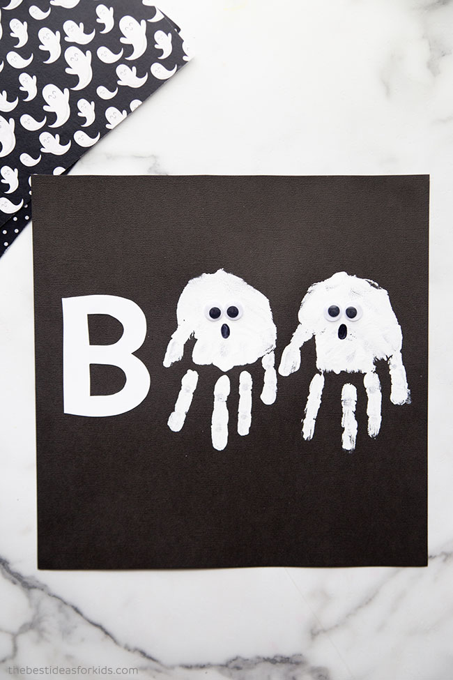 Ghost Handprint - The Best Ideas for Kids