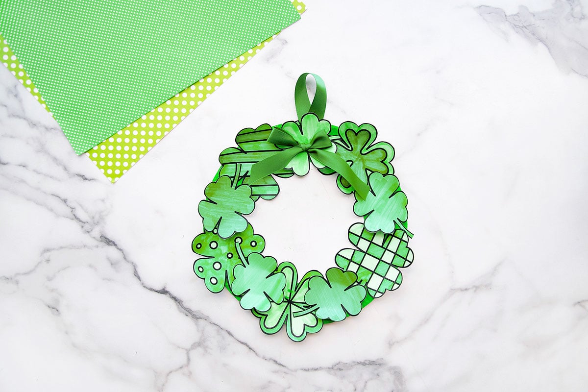 St Patrick’s Day Paper Plate Wreath (Free Printable) - The Best Ideas ...