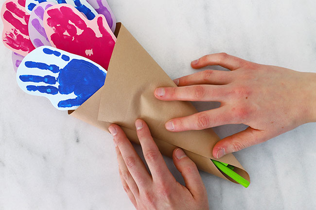 Handprint Flower Craft - The Best Ideas for Kids