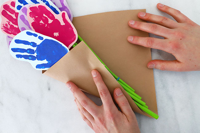 Handprint Flower Craft - The Best Ideas for Kids