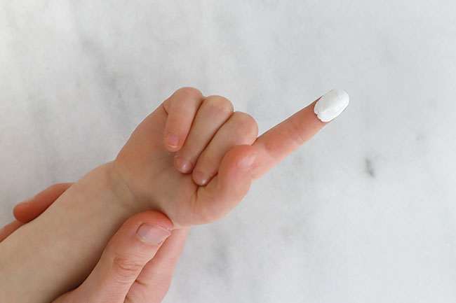 Christmas Fingerprint Mugs - The Best Ideas for Kids